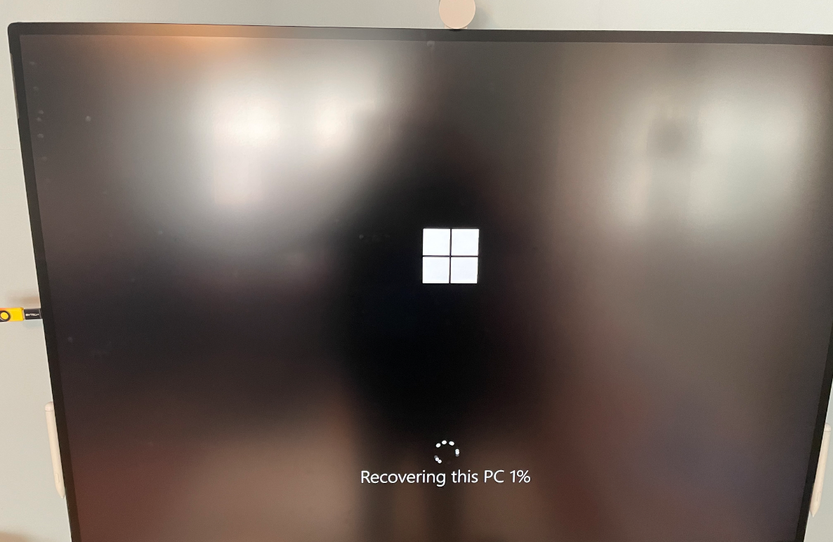 Surface Hub 2S – Recovery & Update – Daryl Hunter – Hubby, Daddy ...